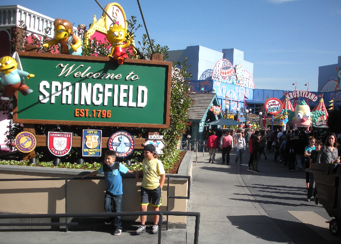 USA Picture Information: Entrance to Springfield at Universal Studios